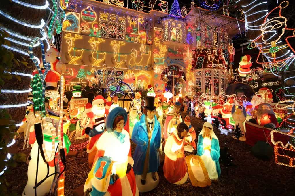 Top 10 Christmas Light decoration around the world
